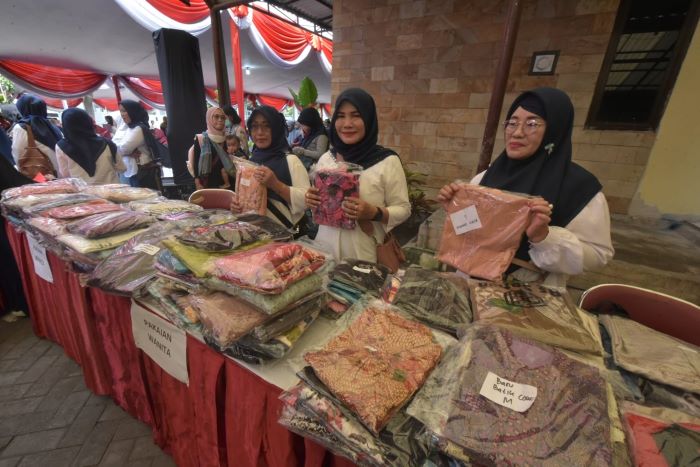 Pemkot dan GOW Surabaya Jual Puluhan Ribu Barang Bekas