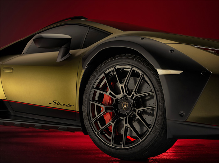 Bridgestone Dueler AT002 Terpilih Jadi Ban RFT Resmi Lamborghini ...