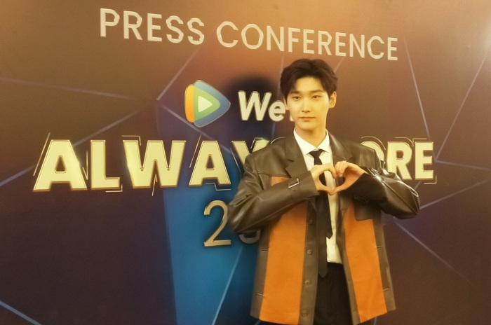 Suka Rendang, Aktor Xing Zhaolin Mau Sering Datang ke Indonesia