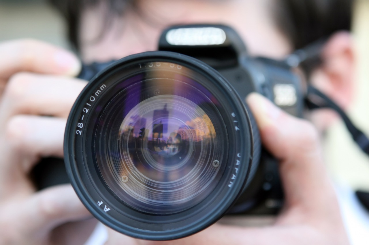 Tips Trik Fotografi dengan Kamera DSLR agar Fokus Lensa pada Foto Tidak ...