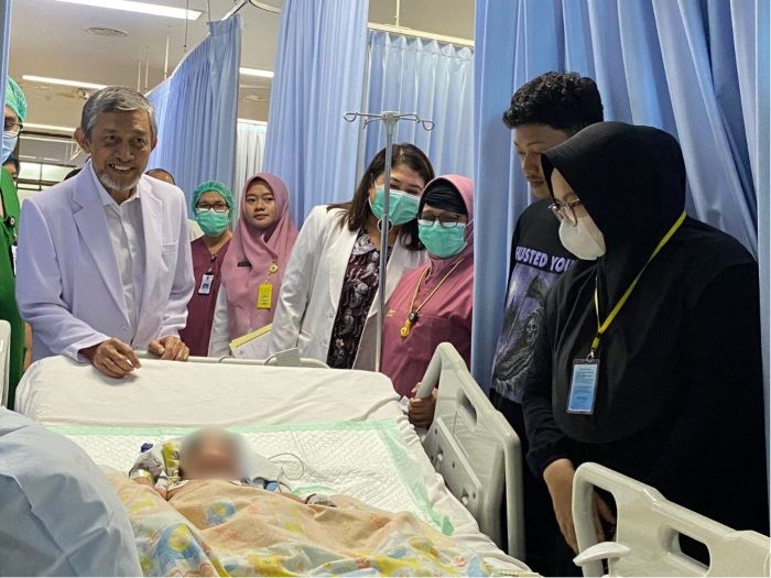 Nasib Bayi Lahir Kembar Siam Dempet Pantat Dipisahkan RSUD Dr Soetomo ...