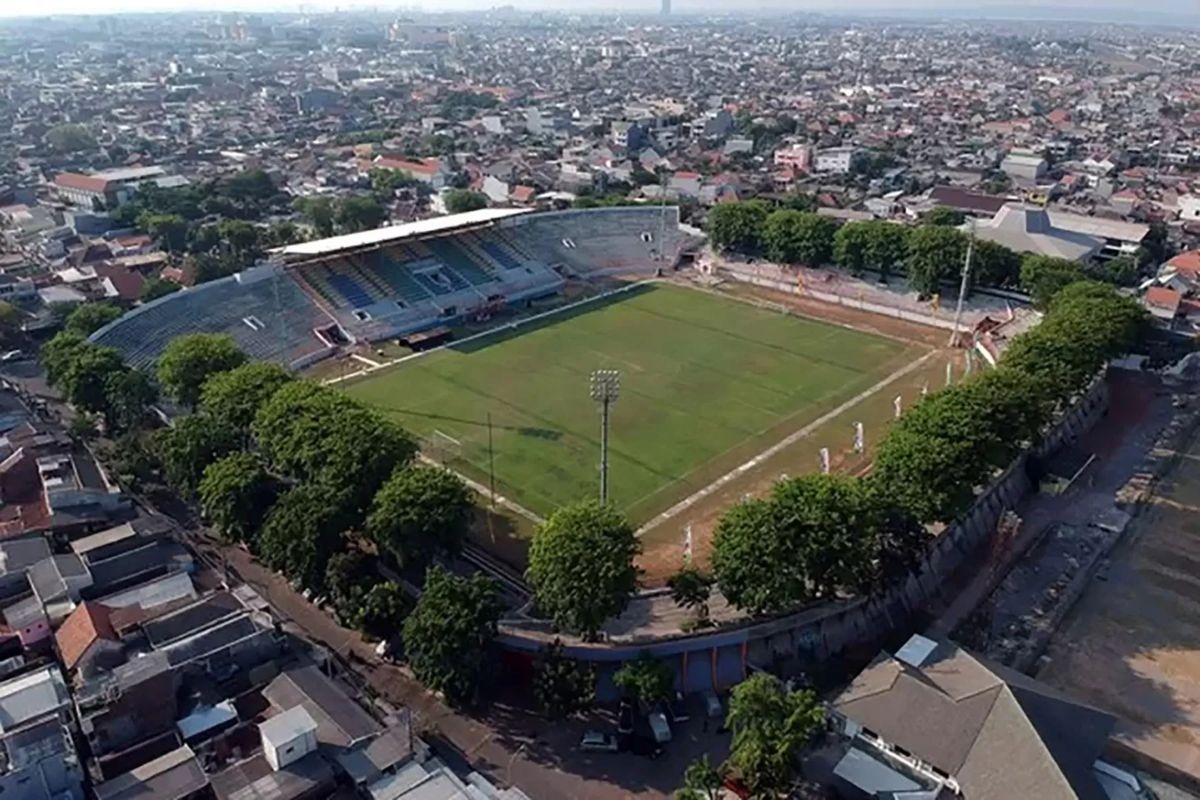 Memori Manis Kandang Legendaris Persebaya Surabaya Stadion Gelora 10 ...