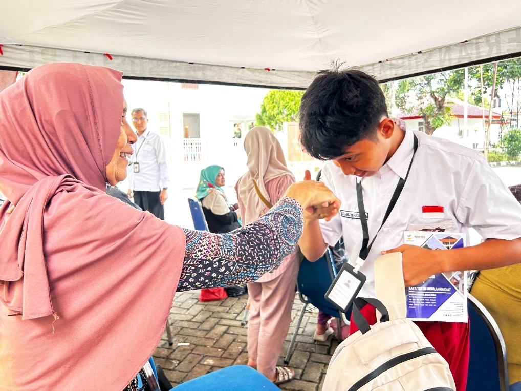 Uji Coba Dimulai, 255 Murid Masuk Asrama Sekolah Rakyat di Jakarta dan ...