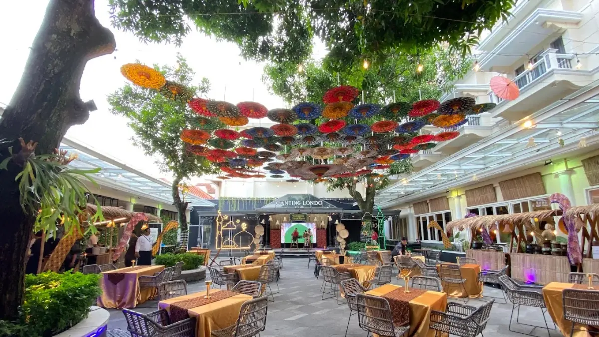 10 Rekomendasi Restoran Paling Cozy untuk Makan Siang di Solo: Menu ...