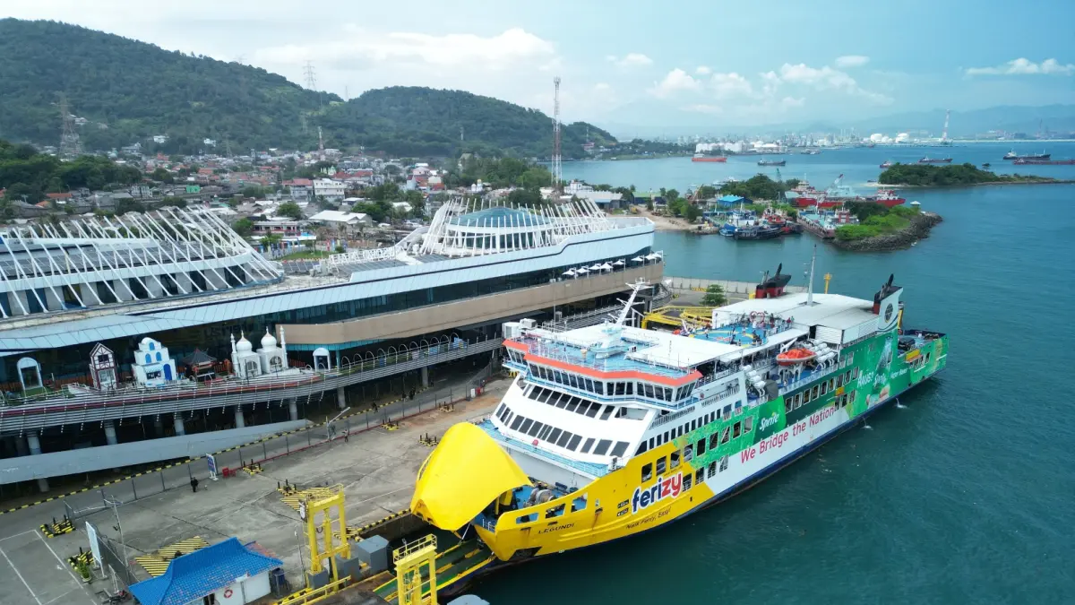 8 Tips Naik Kapal Feri Merak-Bakauheni Agar Tak Terjebak Antrean ...