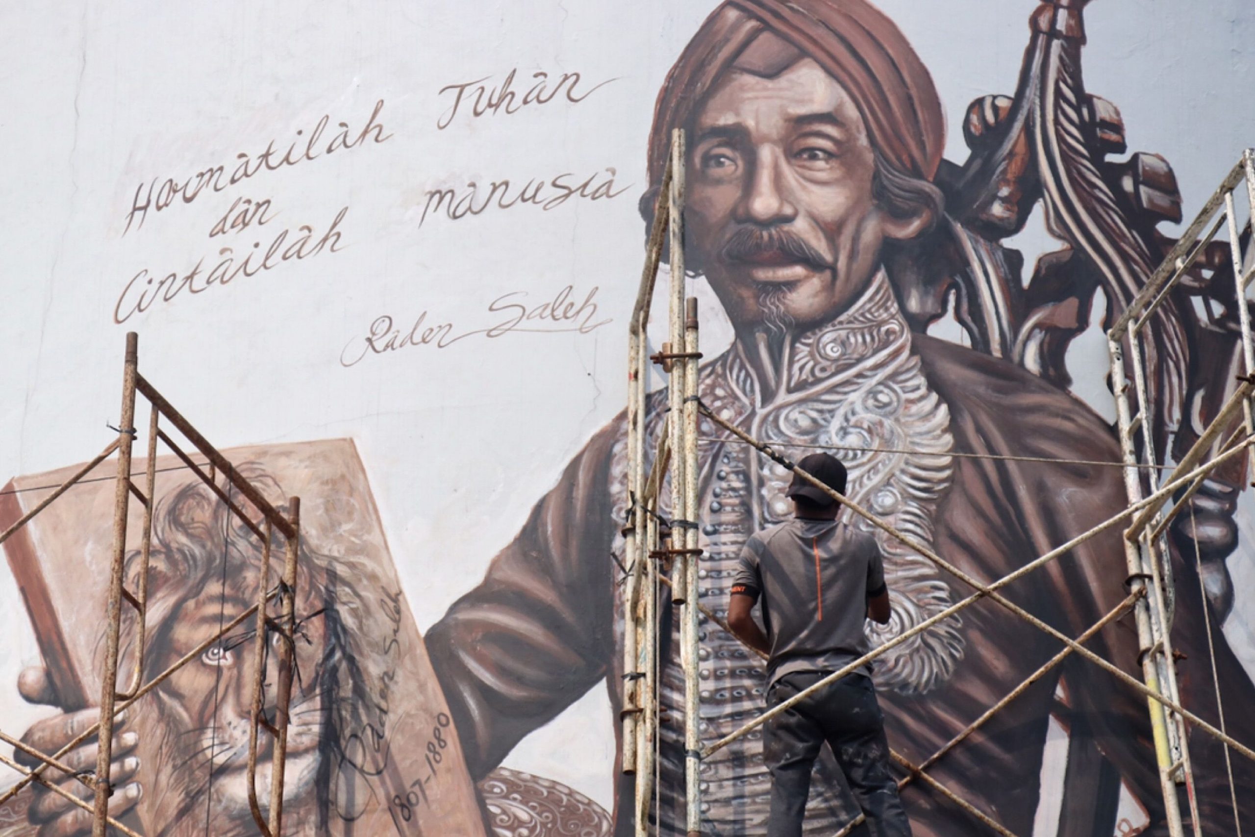 Indahnya! Mural Ismail Marzuki hingga HB Jassin Hiasi Kawasan TIM