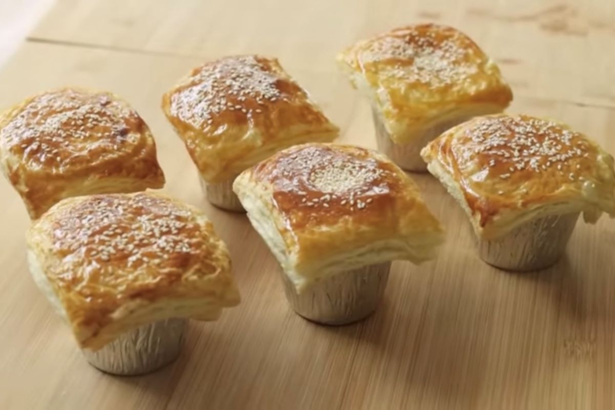 Cara Membuat Zuppa Soup Ayam Lezat dengan Puff Pastry Ala Chef Devina ...